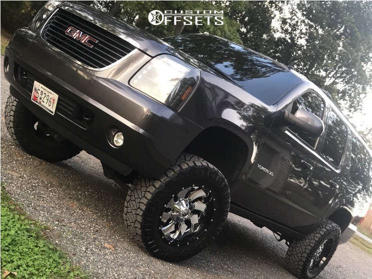 2011 GMC Yukon XL 1500 with 20x10 -25 Fuel Cleaver D240 and 35/12.5R20 ...