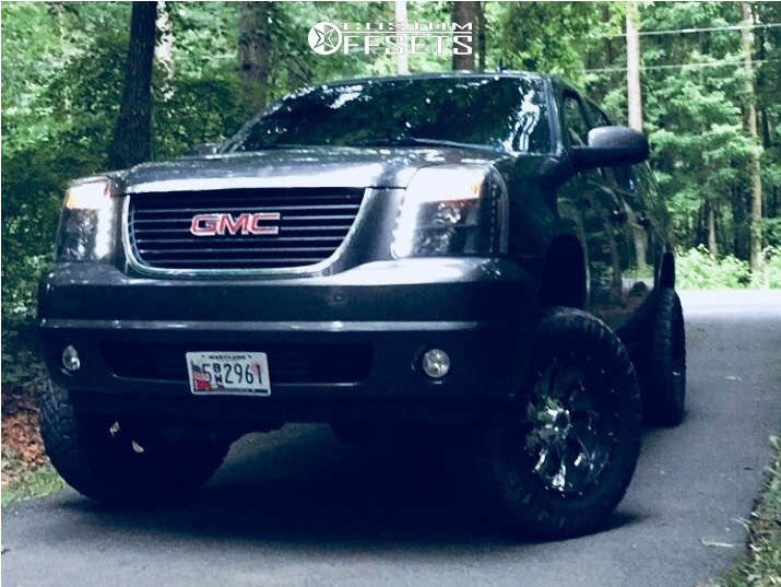 2011 GMC Yukon XL 1500 with 20x10 -25 Fuel Cleaver D240 and 35/12.5R20 ...