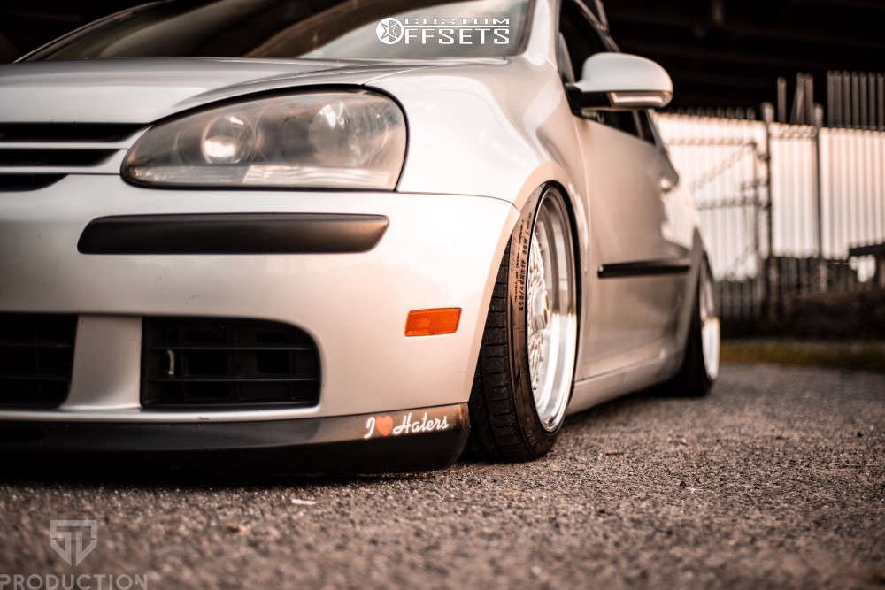 2007 Volkswagen Rabbit with 17x8.5 30 ESR Sr03 and 205/45R17 Minerva ...