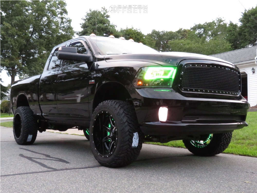 2014 Ram 1500 with 22x12 -44 Fuel Maverick and 35/12.5R22 Fuel Mud ...