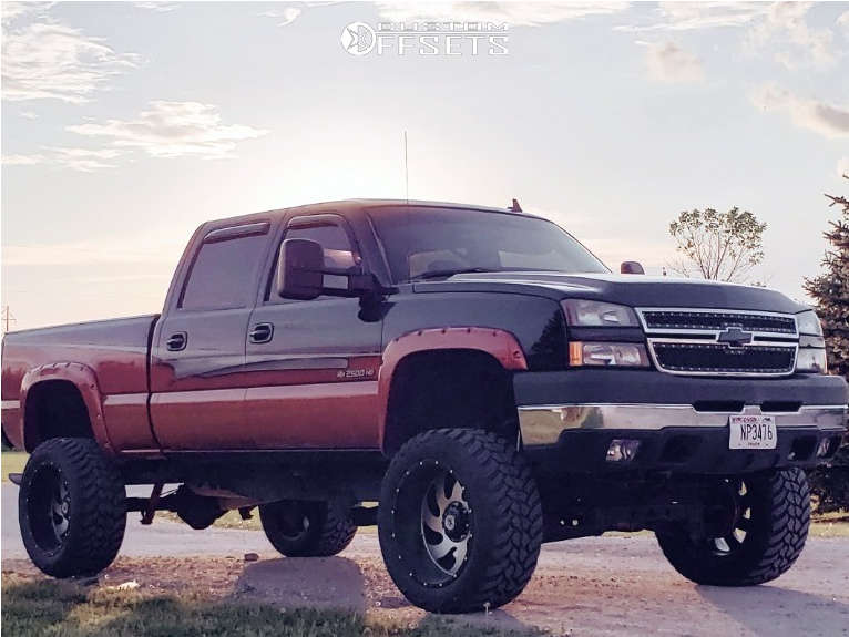 2007 Chevrolet Silverado 2500 HD Classic with 22x12 -44 Xtreme Force ...