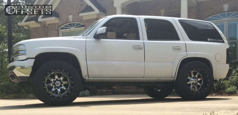 2002 Chevrolet Tahoe with 20x12 -44 Fuel Maverick and 35/12.5R20 Nitto ...