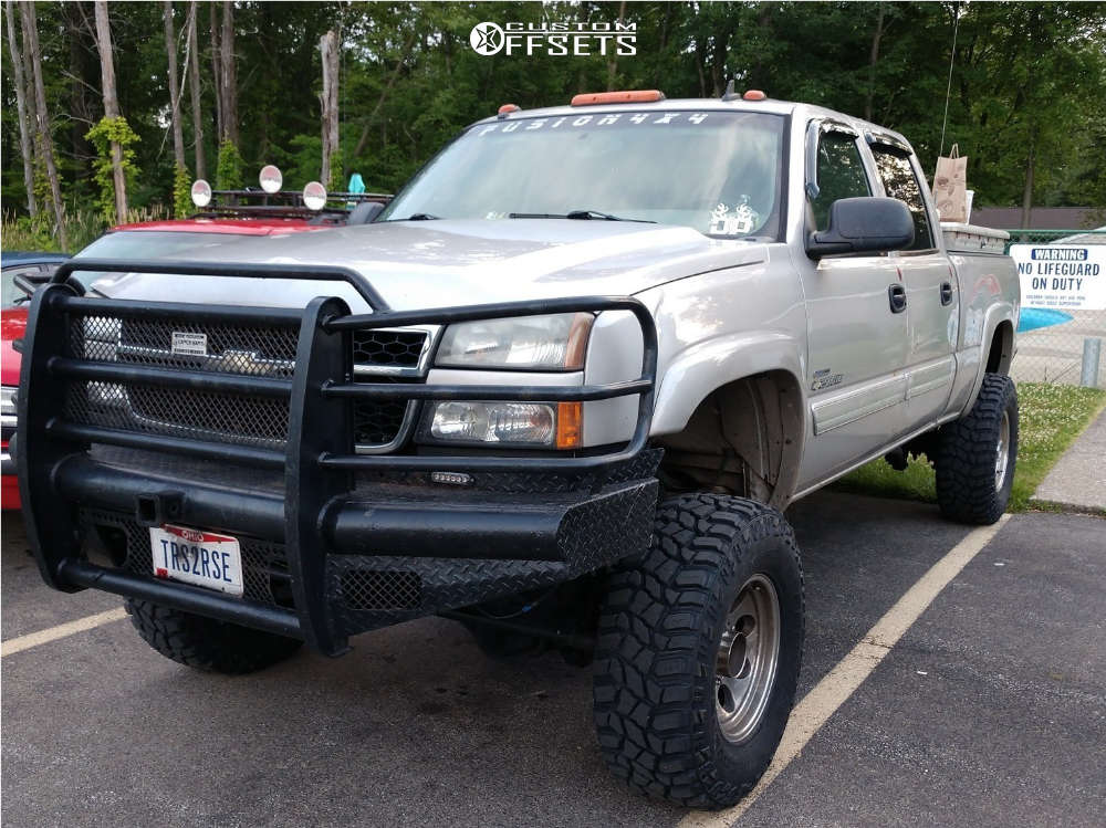 2007 Chevrolet Silverado 2500 HD Classic with 17x9 -6 Pro Comp Series ...