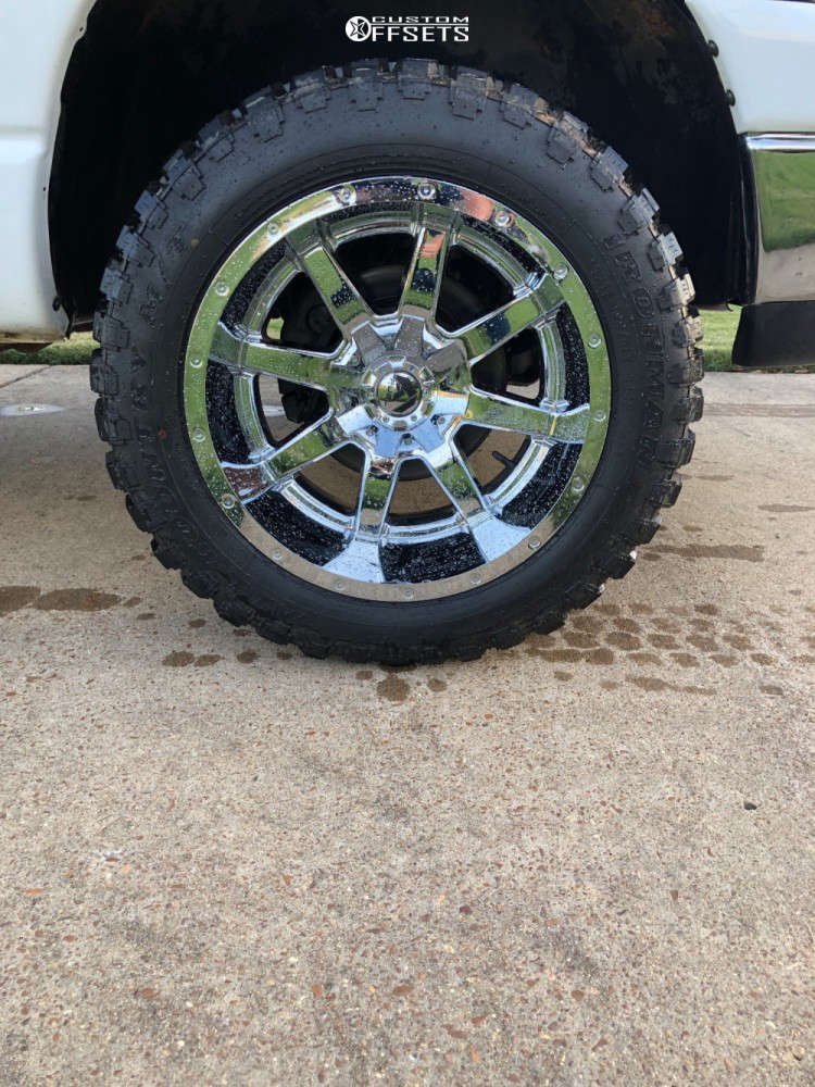 2007 Dodge Ram 1500 with 20x12 -44 Fuel Maverick D536 and 33/12.5R20 ...