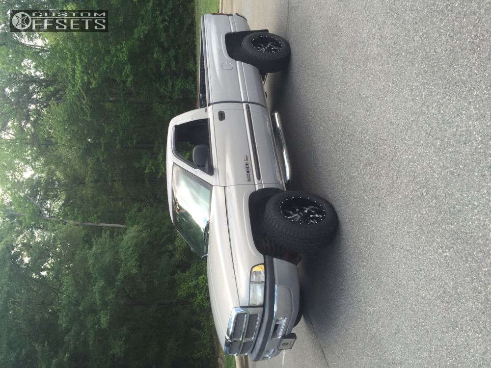 2001 Dodge Ram 1500 with 18x10 -24 Moto Metal MO970 and 285/60R18 Toyo ...