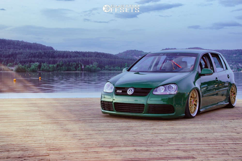 2008 Volkswagen R32 with 19x8.5 45 Rotiform Lsr and 215/35R19 Sunny and ...