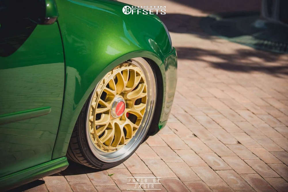 2008 Volkswagen R32 with 19x8.5 45 Rotiform Lsr and 215/35R19 Sunny and ...