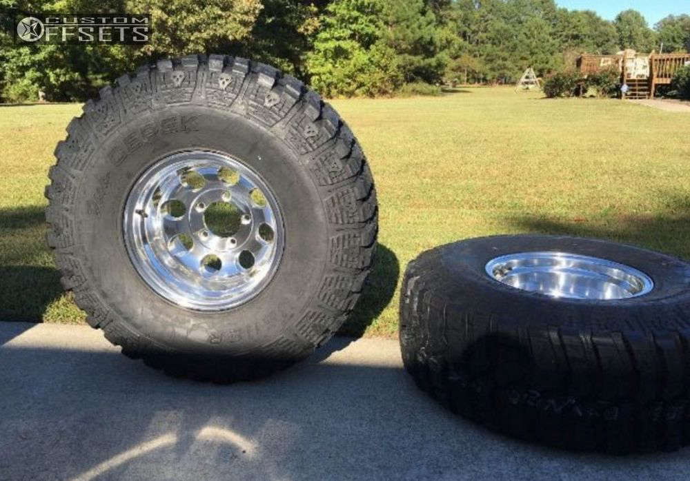 2000 Dodge Ram 1500 with 15x10 -47 Pro Comp Series 69 and 35/12.5R15 ...