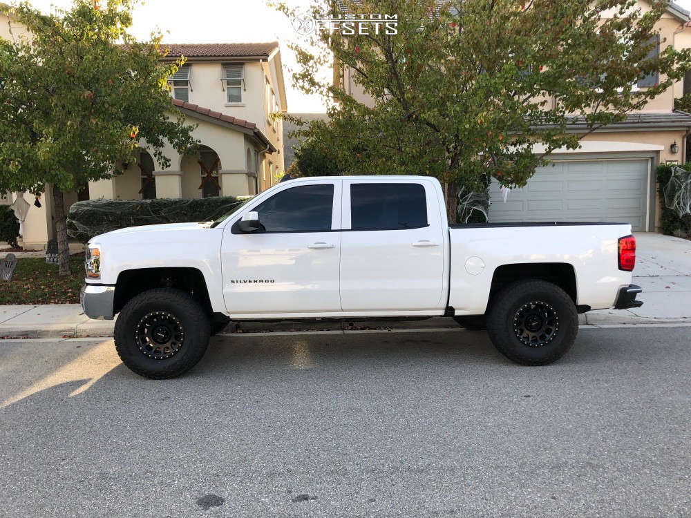 2018 Chevrolet Silverado 1500 with 17x8.5 0 Method Nv and 315/70R17 Falken Wildpeak At3w and ...