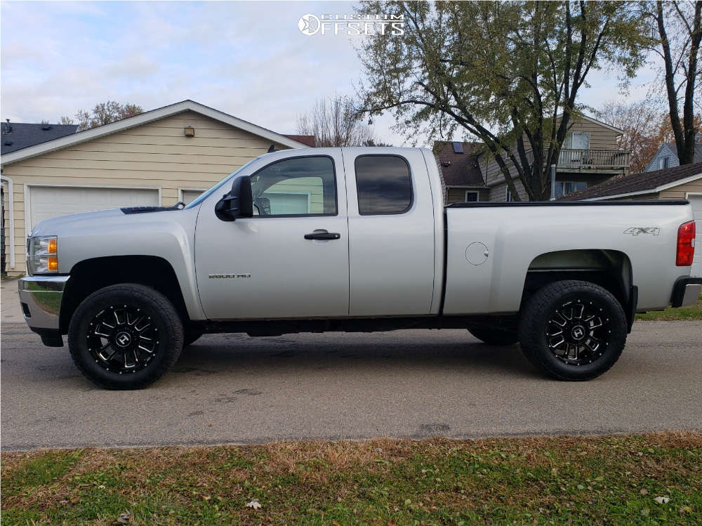 2011 Chevrolet Silverado 2500 HD with 20x9 Hostile Gauntlet and 295 ...
