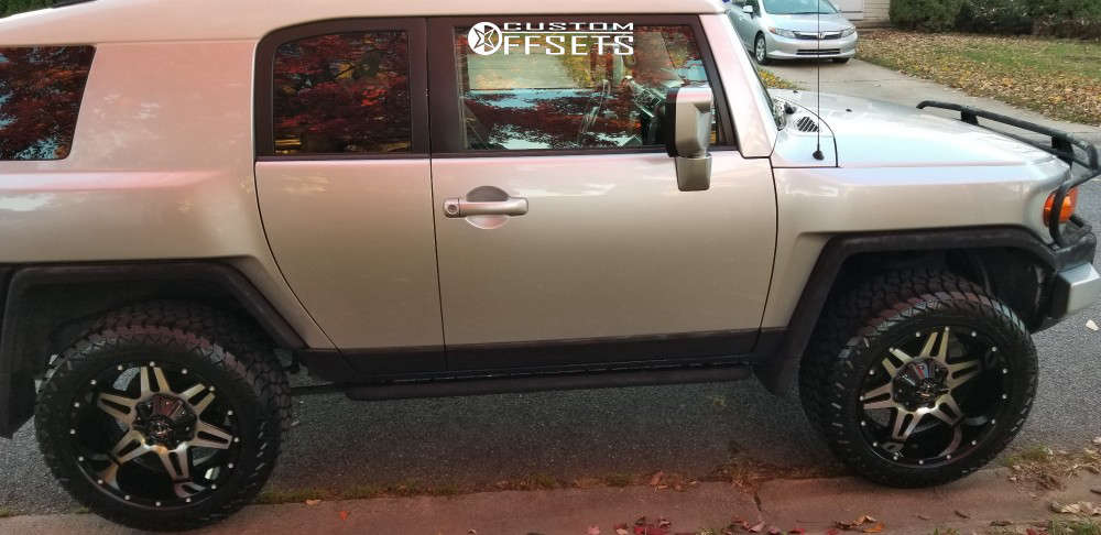 2007 Toyota FJ Cruiser with 20x10 -19 TIS 538MB and 275/55R20 AMP ...