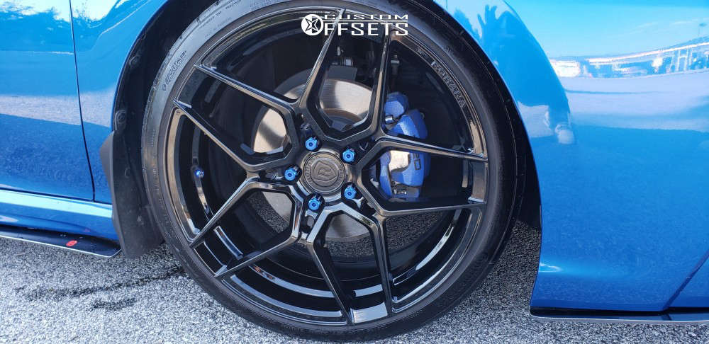 2018 Toyota Camry with 20x9 35 Rohana Rfx11 and 235/35R20 Continental ...