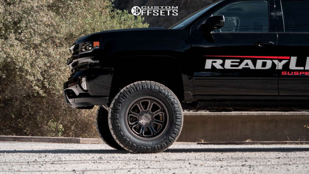 2018 Chevrolet Silverado 1500 with 20x10 -24 Moto Metal Mo984 and 37/12 ...