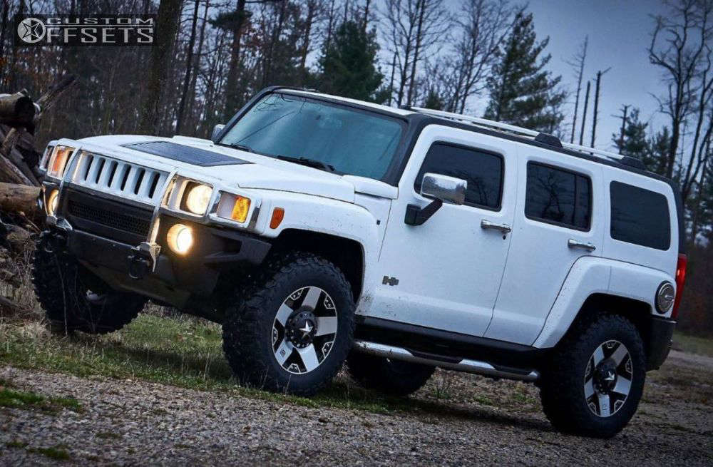 2007 Hummer H3 with 18x9 XD Xd775 and 305/60R18 Mastercraft Courser Mxt ...