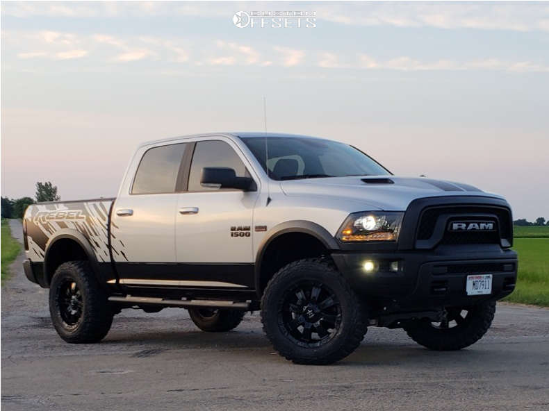 2018 Ram 1500 with 20x10 0 RBP 94r and 35/12.5R20 Pro Comp Xtreme Mt2 ...