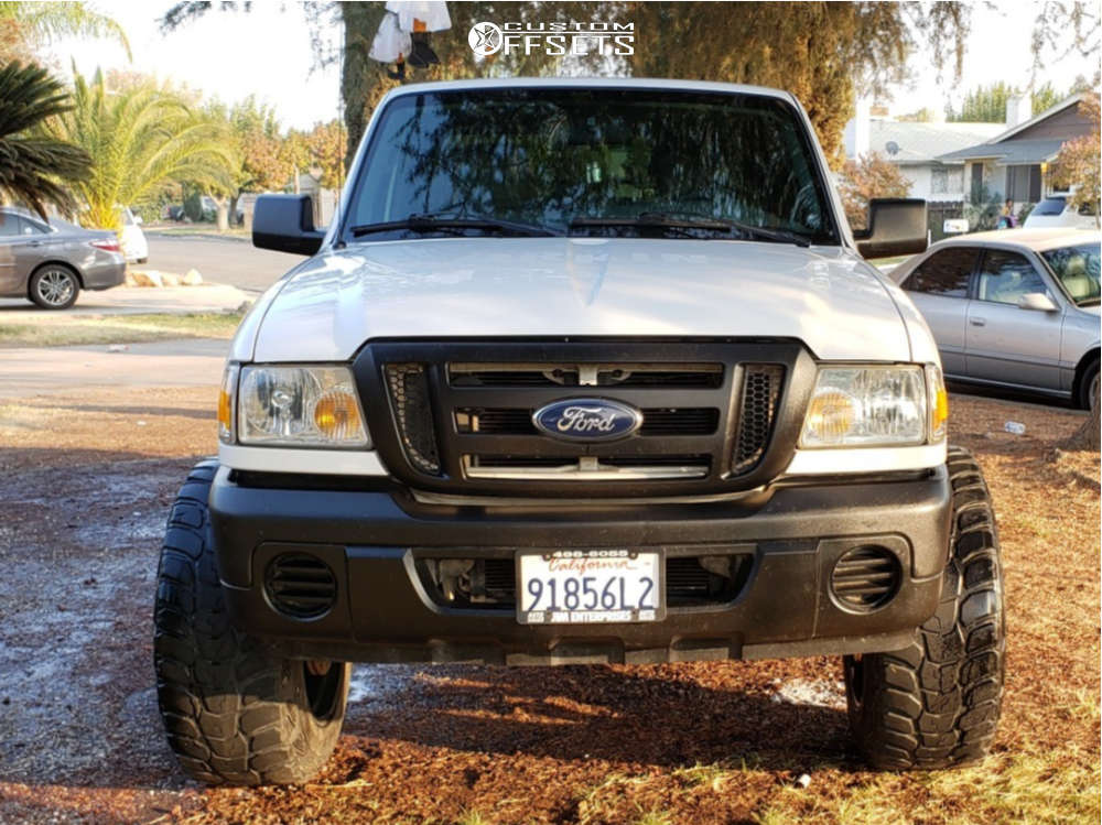 2011 Ford Ranger with 20x12 -44 Moto Metal Mo968 and 35/12.5R20 ...