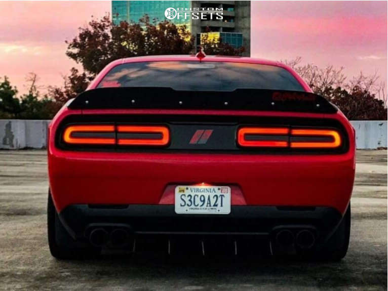 2016 Dodge Challenger with 20x10 40 Rohana Rfx11 and 275/40R20 ...