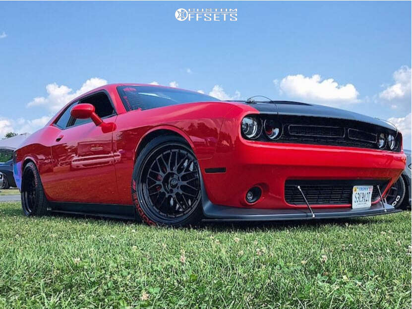 2016 Dodge Challenger with 20x10 40 Rohana Rfx11 and 275/40R20 ...