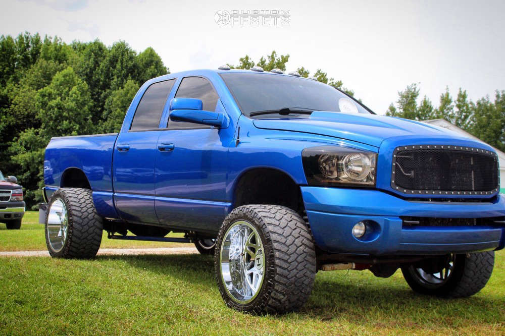 2008 Dodge Ram 2500 with 22x14 -76 Hostile Sprocket and 355/40R22 Nitto ...