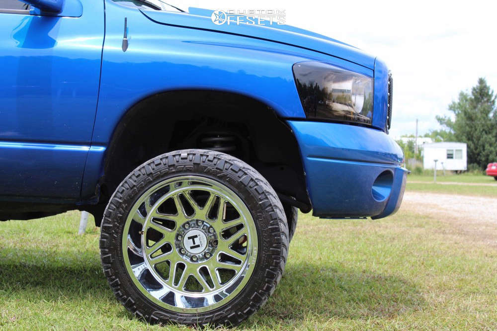 2008 Dodge Ram 2500 with 22x14 -76 Hostile Sprocket and 355/40R22 Nitto ...