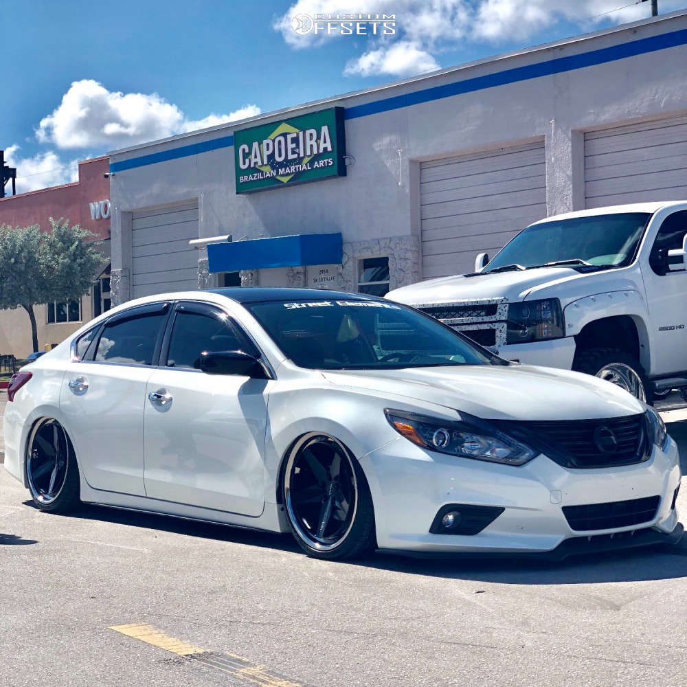 2017 Nissan Altima with 20x9 30 Klutch Slc3 and 235/35R20 Landsail ...