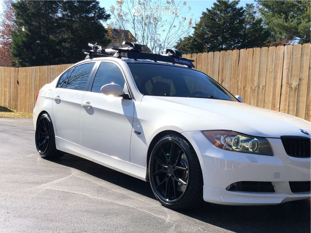 2008 BMW 335i with 19x8.5 33 Ferrada FR2 and 225/35R19 Ohtsu Fp8000 and ...