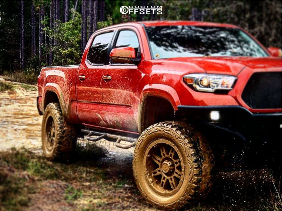 2017 Toyota Tacoma with 20x9 0 Pro Comp Series 31 and 35/12.5R20 Pro ...