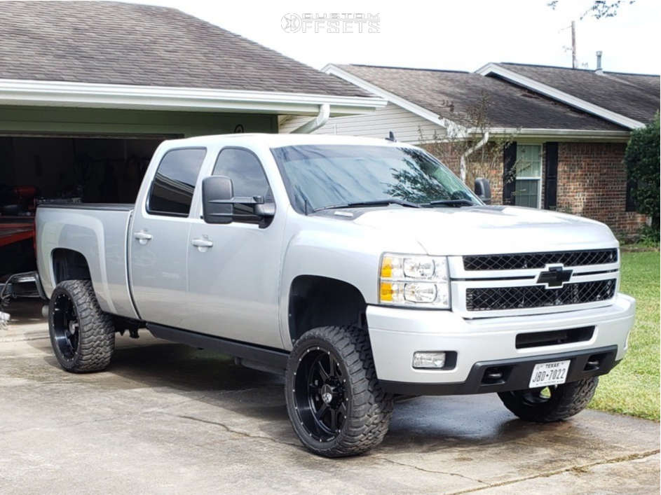 2014 Chevrolet Silverado 2500 HD with 22x10 -25 Hostile Exile and 33/12 ...