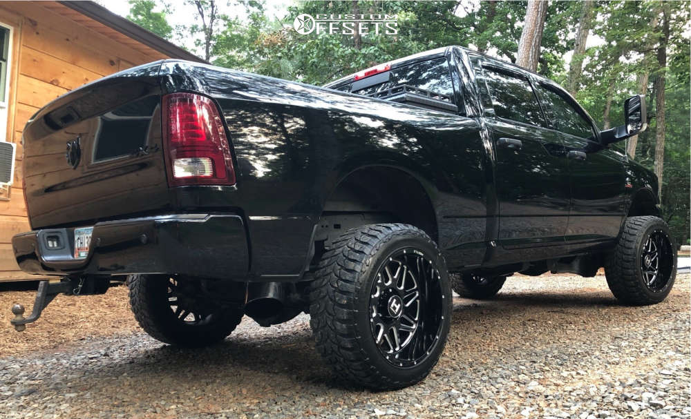 2014 Ram 2500 with 22x12 -44 Hostile Sprocket and 35/12.5R22 Road One ...