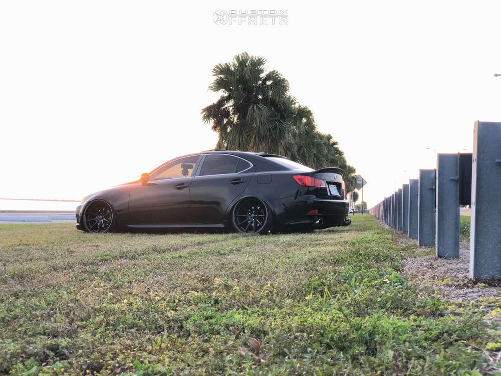 2009 Lexus IS250 with 20x10 40 Rohana Rc10 and 225/35R20 Pirelli ...