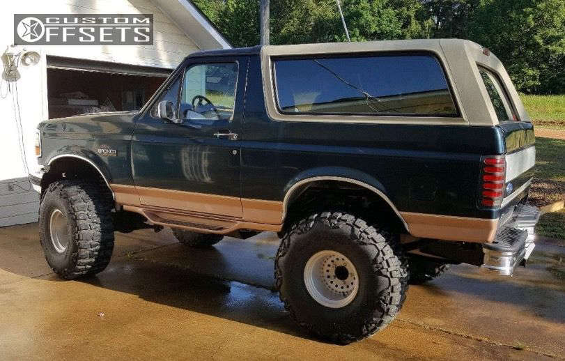 1995 Ford Bronco with 15x12 -40 Pacer Outlaw Ii and 38/15.5R15 Nitto ...