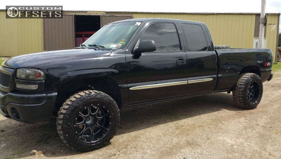 2003 GMC Sierra 1500 with 18x10 -24 Moto Metal Mo970 and 275/65R18 ...