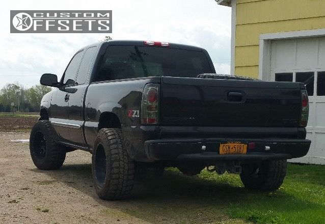 2003 GMC Sierra 1500 with 18x10 -24 Moto Metal Mo970 and 275/65R18 ...