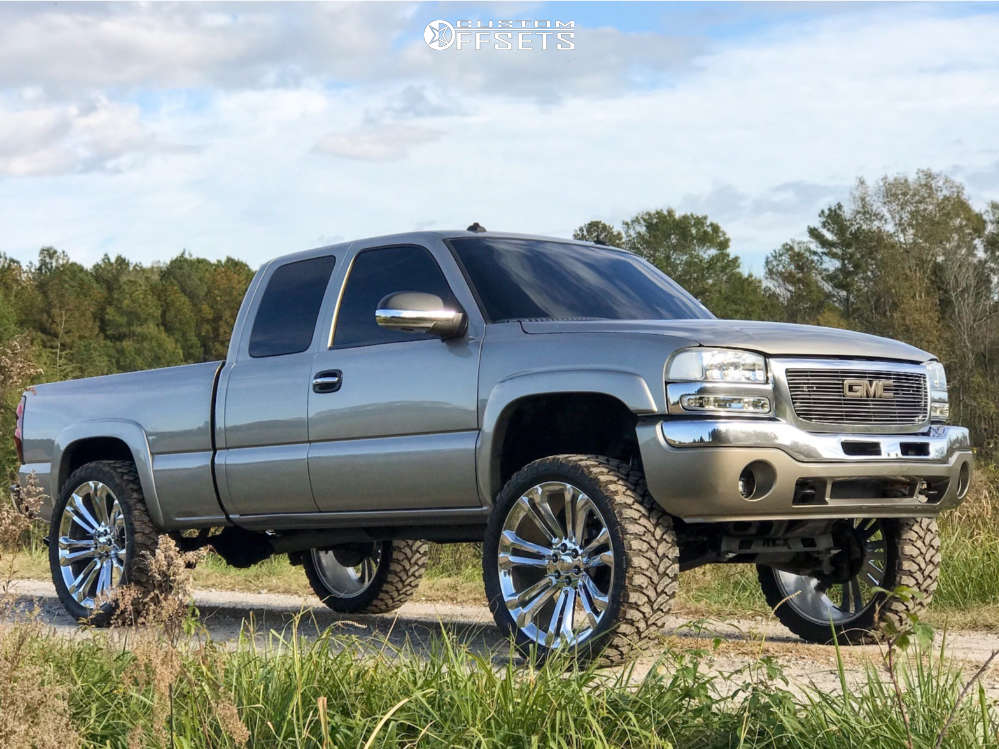 2003 GMC Sierra 1500 with 26x10 31 Replica A04 and 37/13.5R26 Comforser ...
