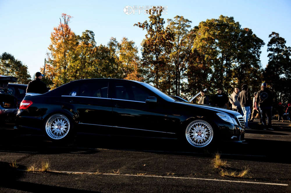 2011 Mercedes-Benz E350 with 19x9.5 25 VIP Modular Vx110 and 235/35R19 ...
