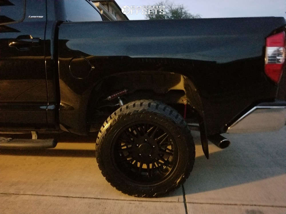 2015 Toyota Tundra with 20x10 -25 Cali Offroad Rawkon and 33/12.5R20 ...