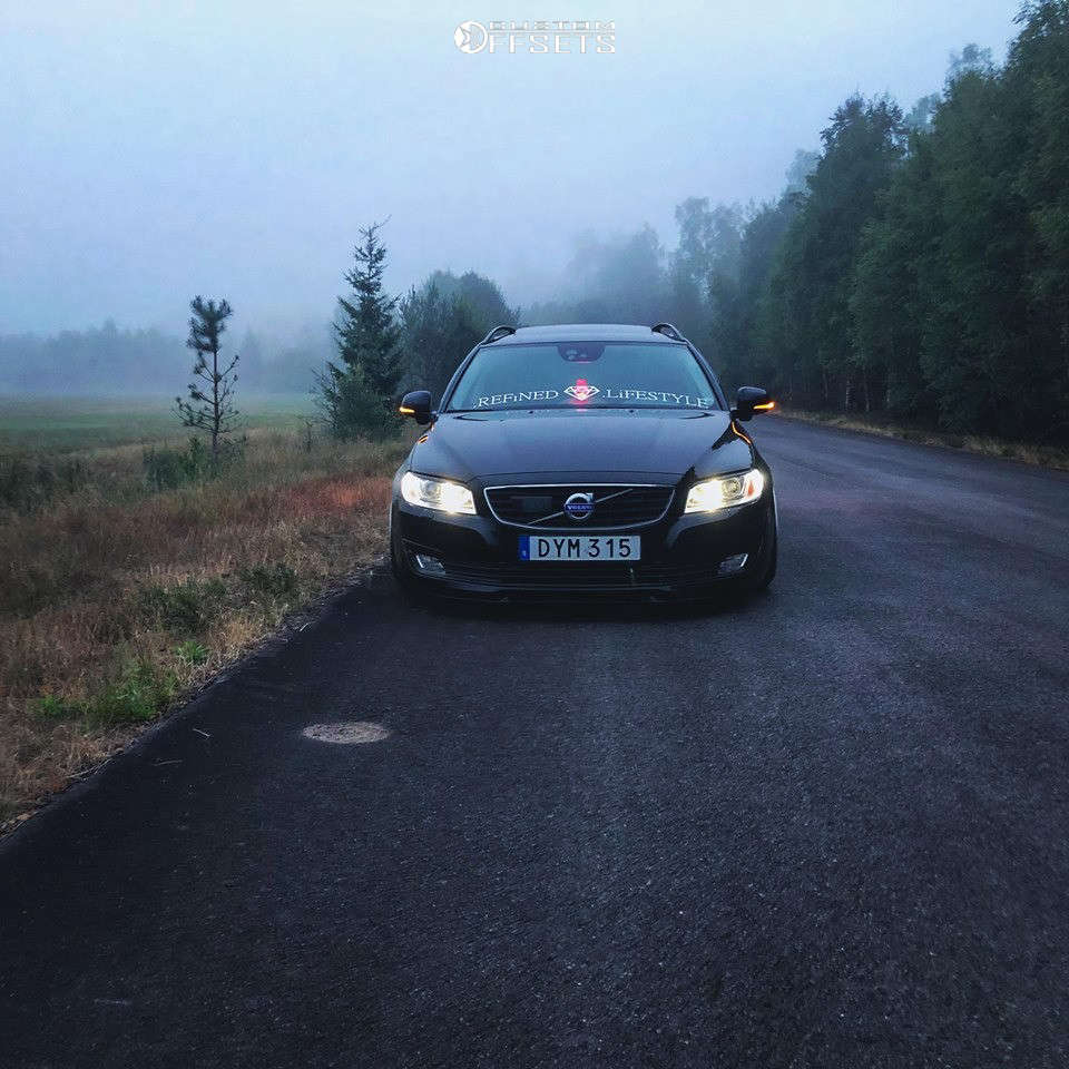 2015 Volvo XC70 with 19x9.5 40 Japan Racing Jr21 and 215/35R19 Nankang ...