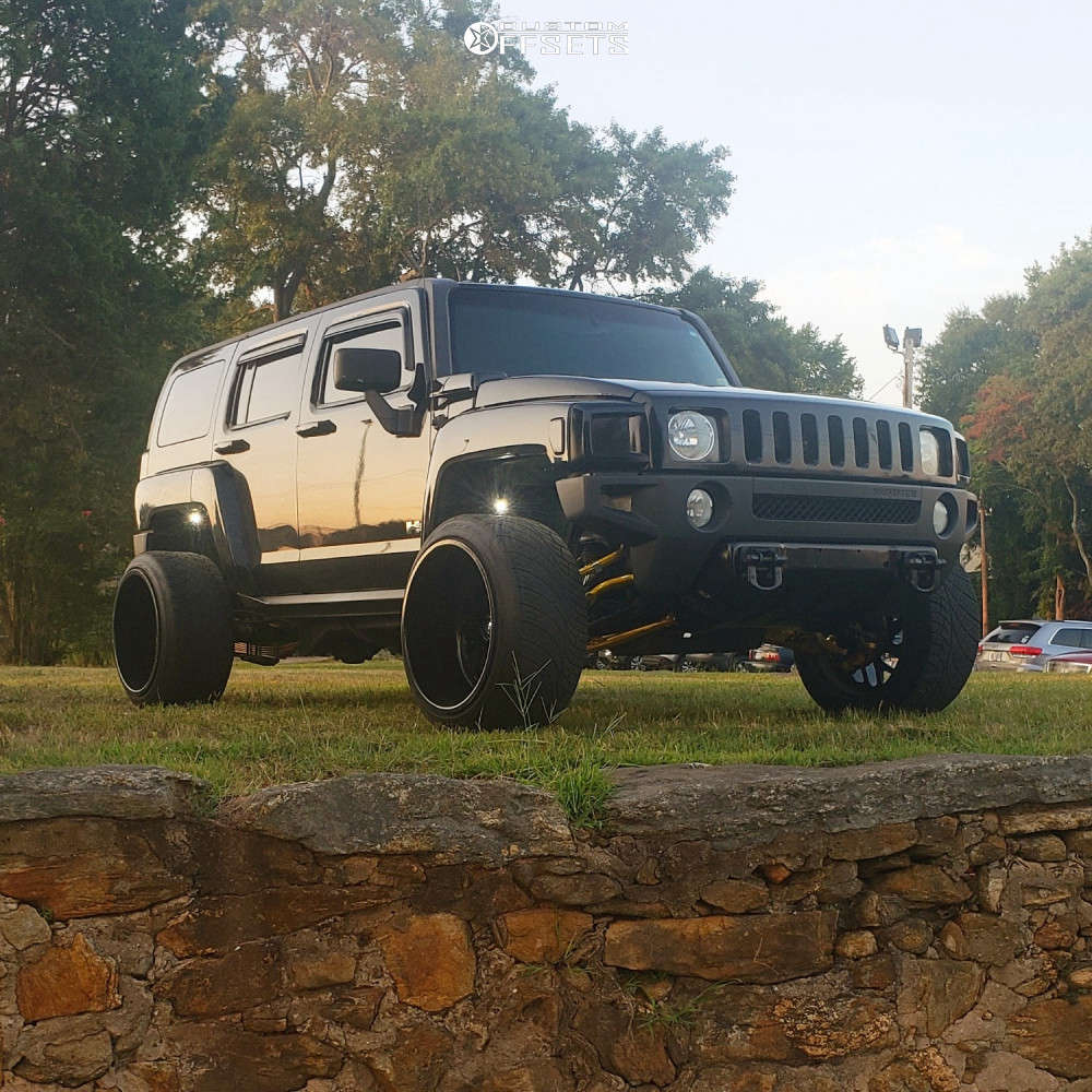 2008 Hummer H3 with 22x14 -76 Fuel Forged Ff29 and 305/40R22 Nitto ...