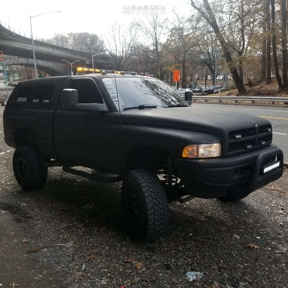 1996 Dodge Ram 1500 with 15x8 -18 Fuel Lethal and 35/12.5R15 Antares ...