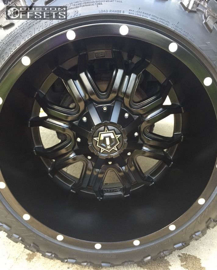 2005 GMC Canyon with 20x12 -44 TIS 535B and 285/50R20 Atturo Trail ...