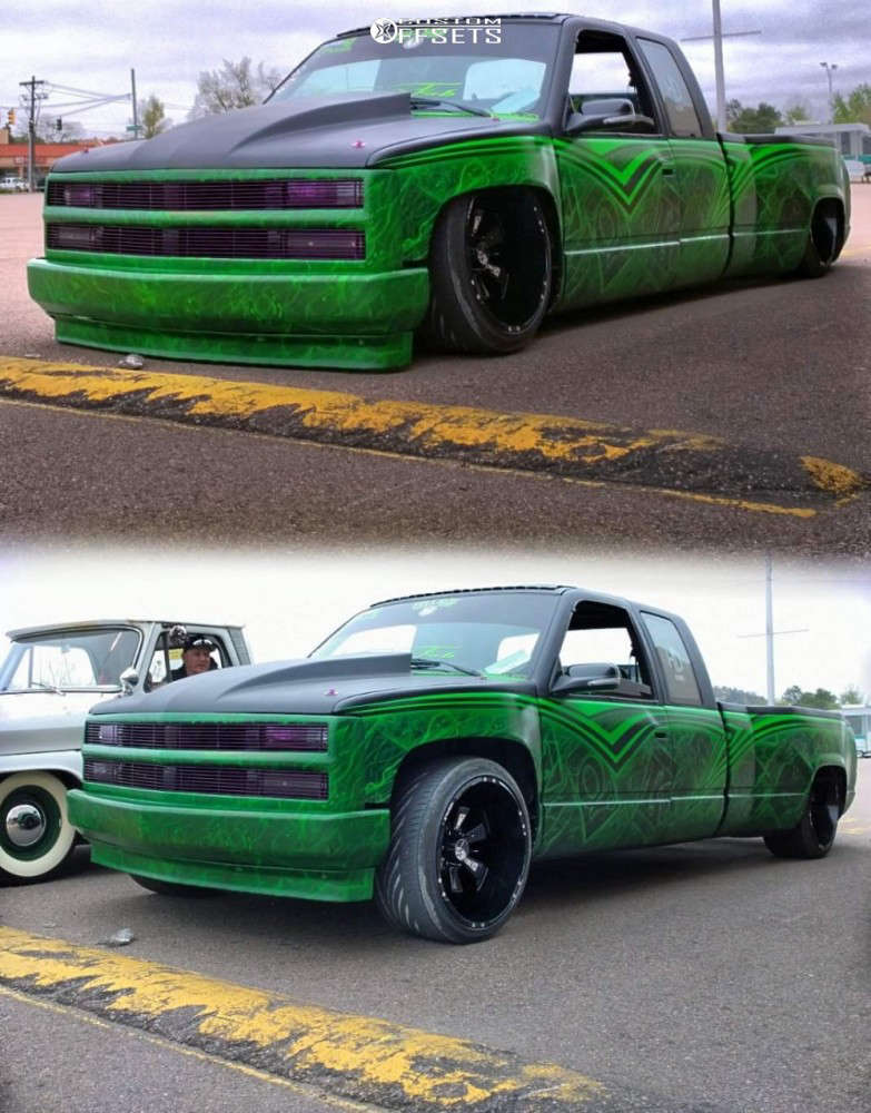 1988 Chevrolet C2500 with 22x12 -44 Hostile Hammered and 305/35R22 ...