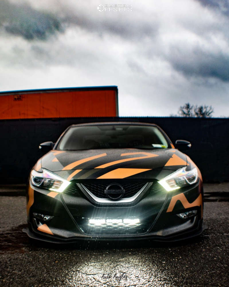 2016 Nissan Maxima with 20x9 35 Ferrada FR2 and 245/35R20 Vercelli ...