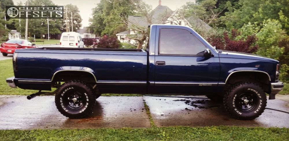 1996 Chevrolet C1500 with 15x7 0 Pacer Soft 8 and 33/12.5R15 Dunlop Mud ...