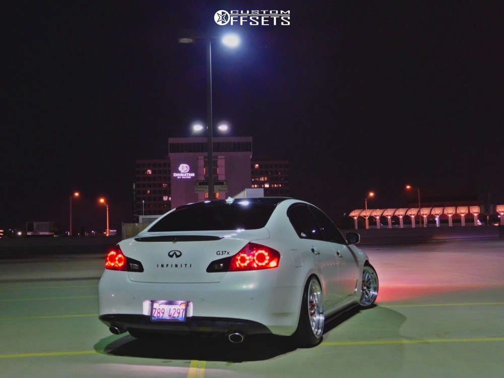2013 INFINITI G37 with 19x9.5 35 JNC JNC005 and 225/40R19 Westlake Sa07 ...