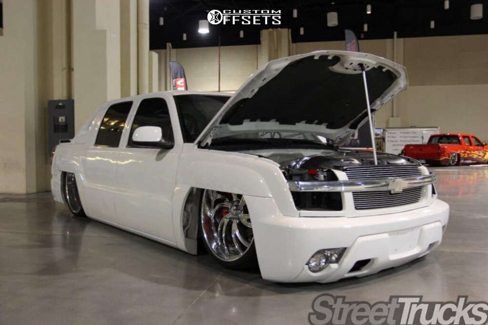 2002 Chevrolet Avalanche with 28x10 -25 Intro Wheels Spyder and 295 ...