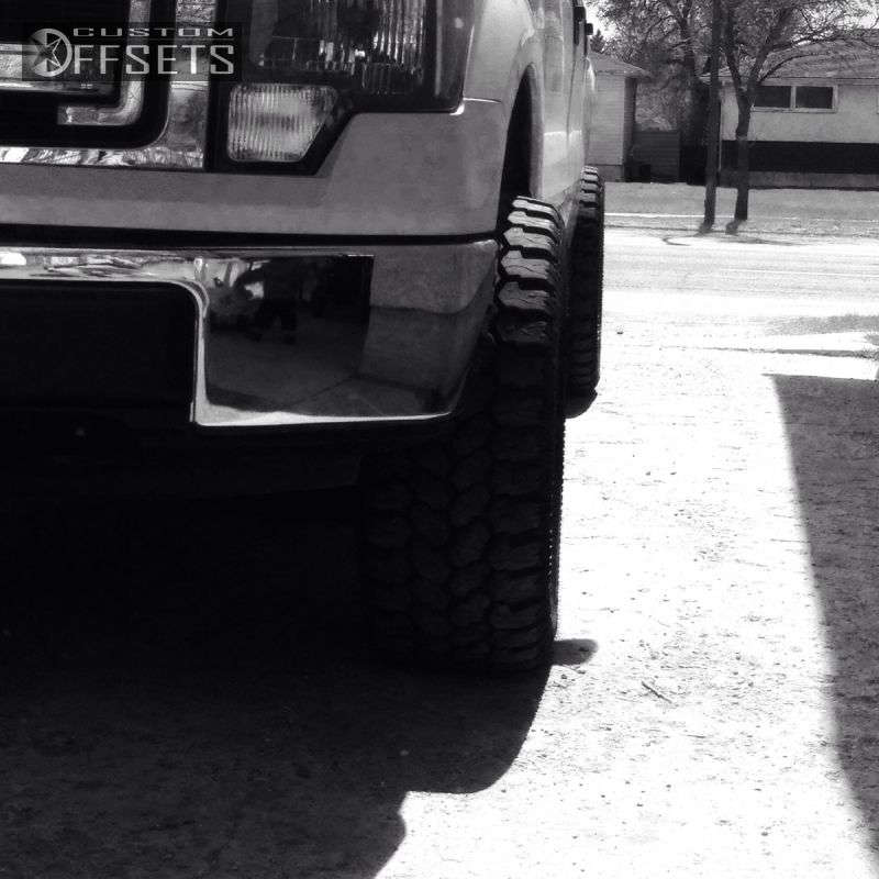 2013 Ford F-150 with 18x9 Pro Comp 7033 and 33/9.5R18 Pro Comp Extreme ...