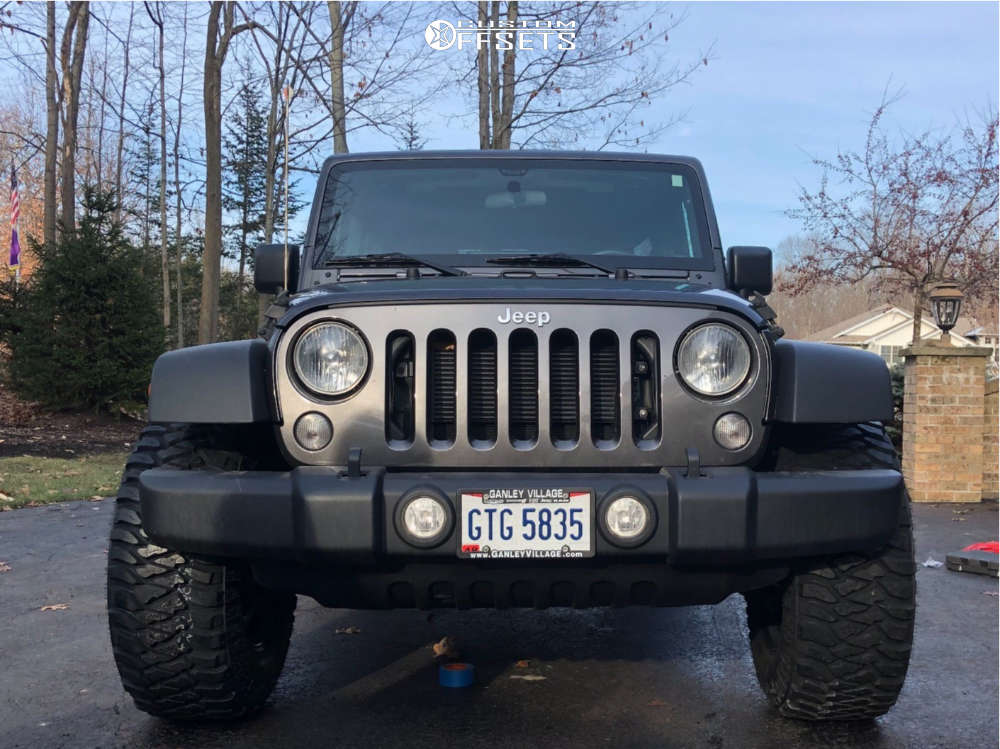 2017 Jeep Wrangler JK with 18x10 -24 Moto Metal Mo970 and 35/12.5R18 ...