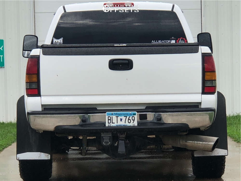 2006 GMC Sierra 2500 HD Classic with 20x10 -24 Anthem Off-Road ...