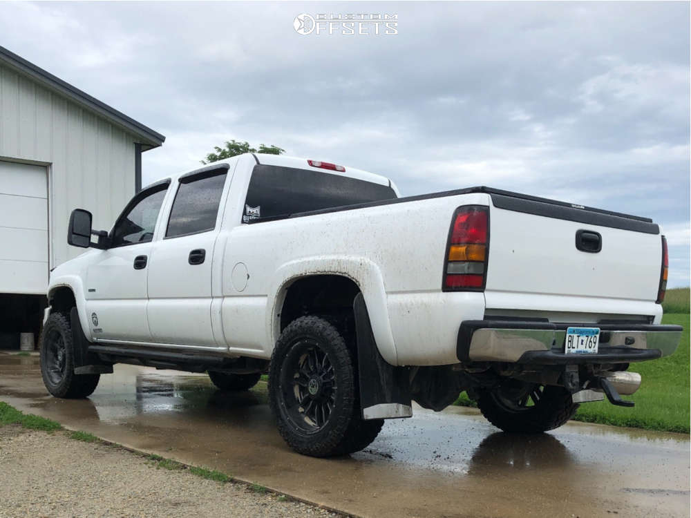 2006 GMC Sierra 2500 HD Classic with 20x10 -24 Anthem Off-Road ...