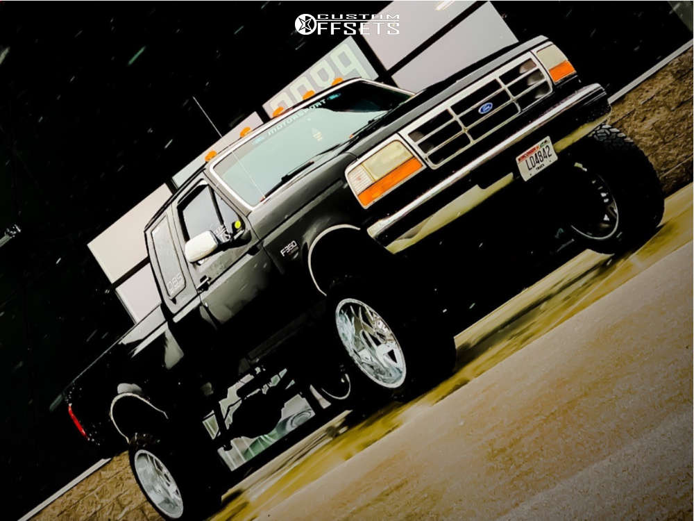 1996 Ford F-250 with 22x12 -44 Moto Metal Mo988 and 35/12.5R22 Fury ...